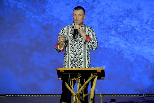 ‘Meanness’ Has Gotten More Amens Than ‘Meekness’—Greg Locke Apologizes ...