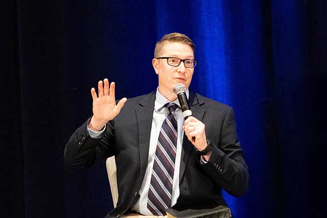 SBC Will Not Add Language Banning Women Pastors to Constitution; Law ...